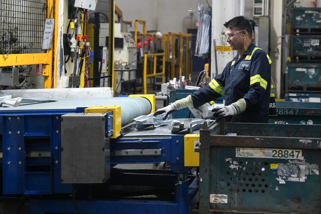 Will Canada avoid a recession? Here’s what economists say