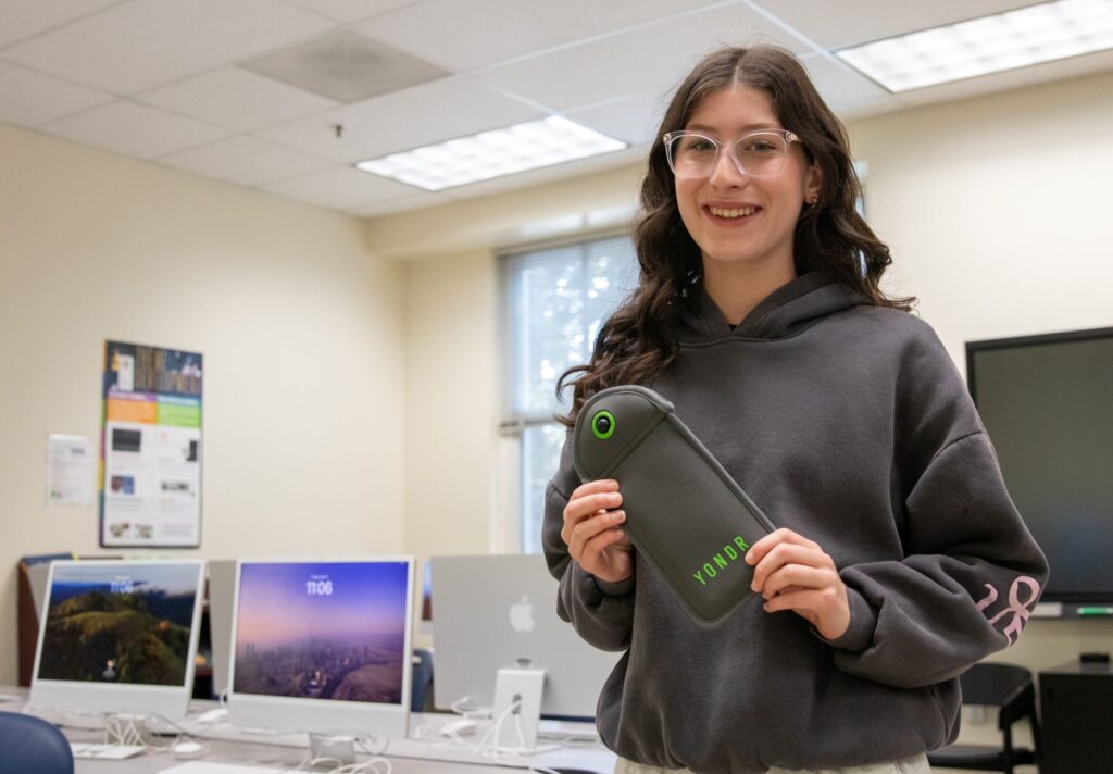 This School Banned Phones 6 Years Ago. Teachers — and Many Kids — Are ...