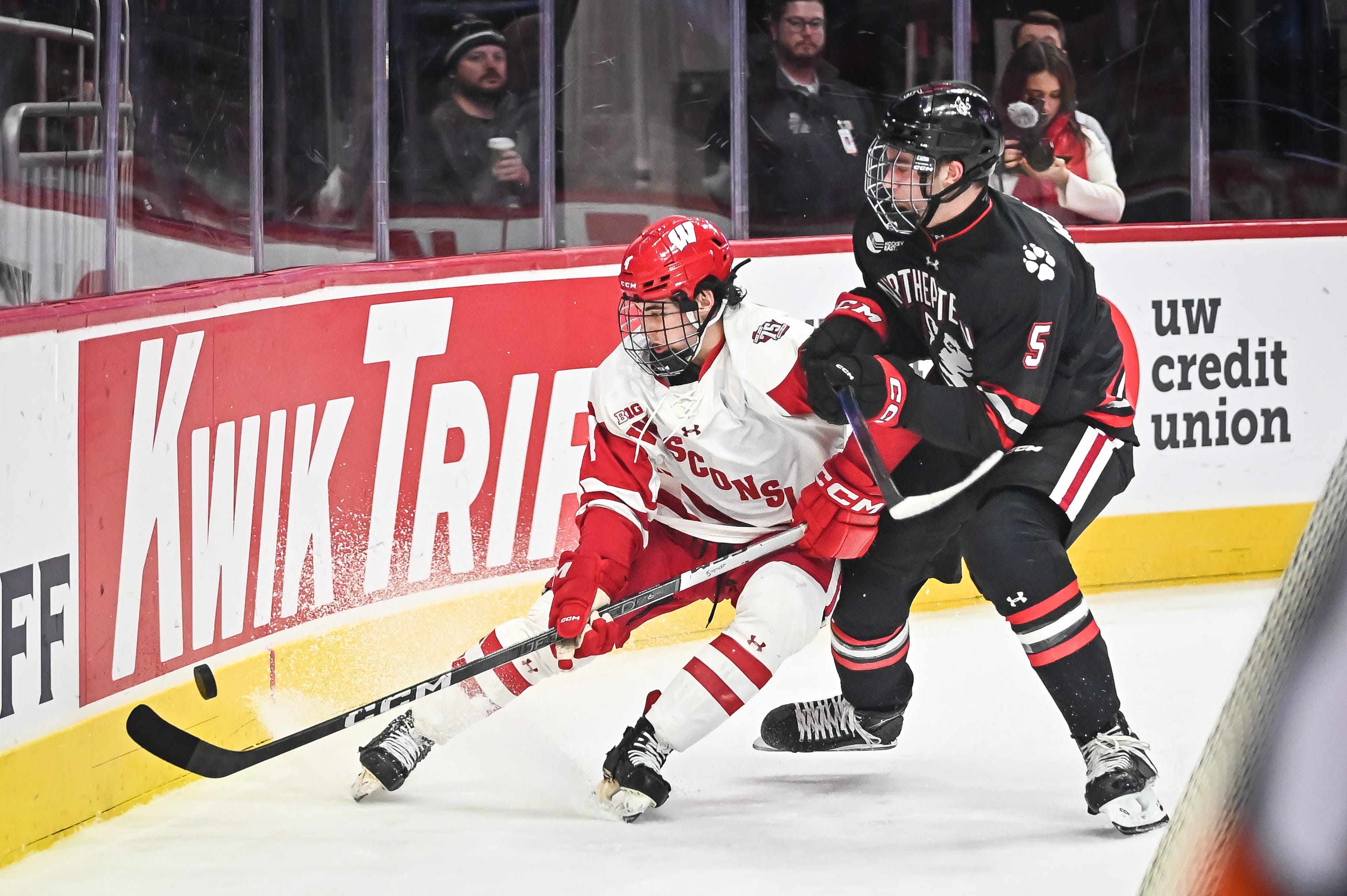 Wisconsin men's hockey will play in 2027 Friendship Four, its first ...