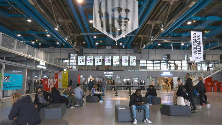 Salles vides, célèbre escalator fermé : Pompidou ferme à Paris et ses ...