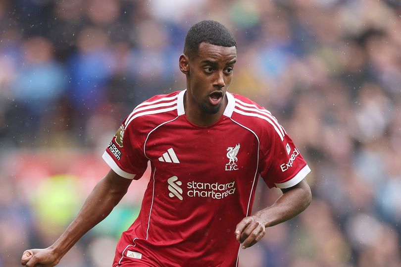 Liverpool team vs Southampton confirmed as Alexander Isak starts ...
