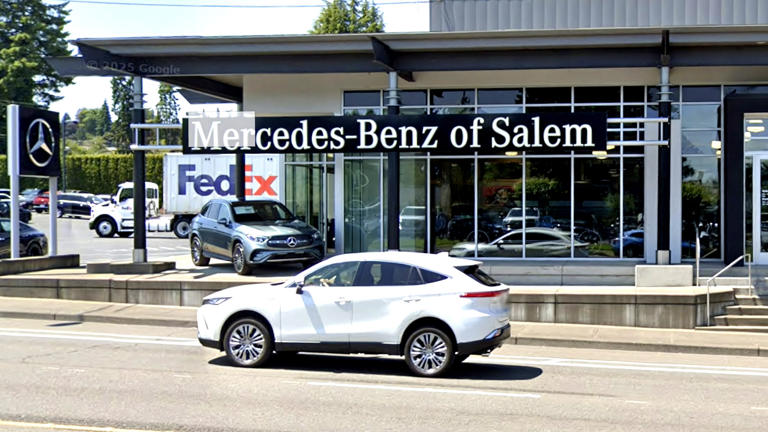 He Showed Up In A Range Rover Then Tore Through 70 Cars At BMW ...