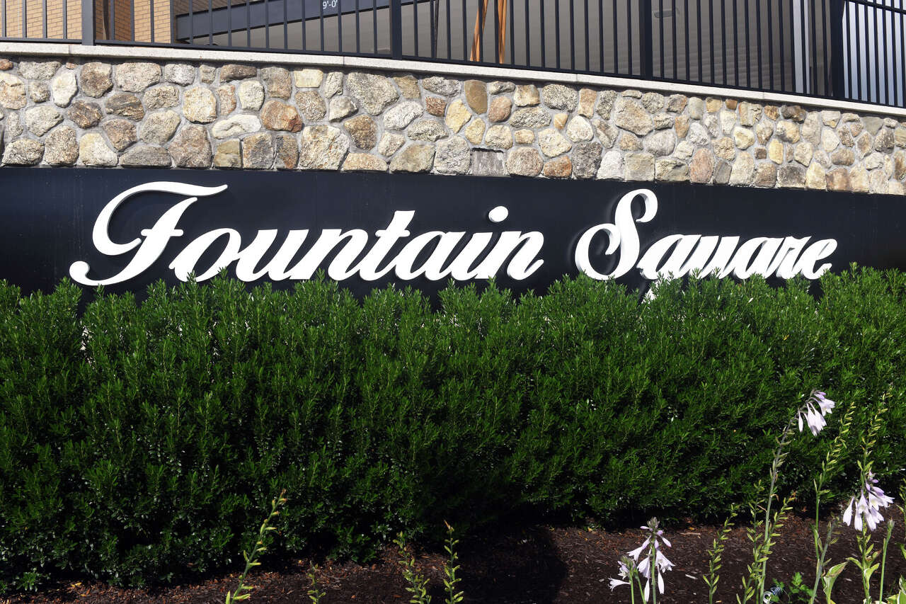 CAVA Mediterranean Grill opens in Shelton's Fountain Square