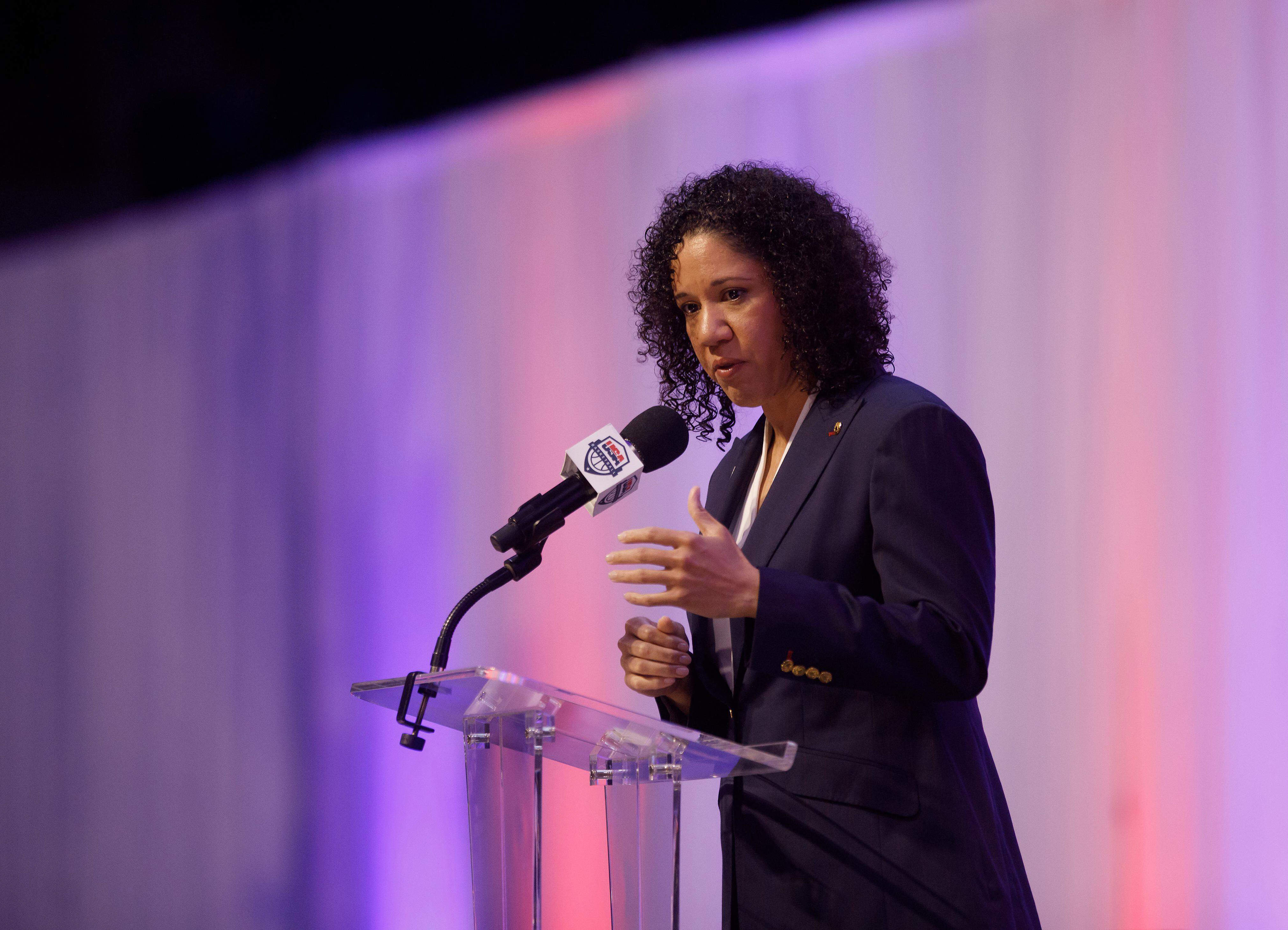 Why Sue Bird says Duke's Kara Lawson is`perfectly positioned' to coach ...