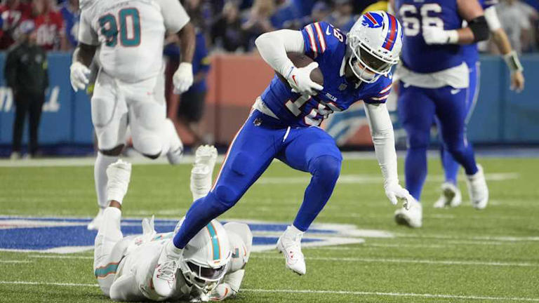 Elijah Moore uses 'good body language' and 'smart play' to seal Bills ...