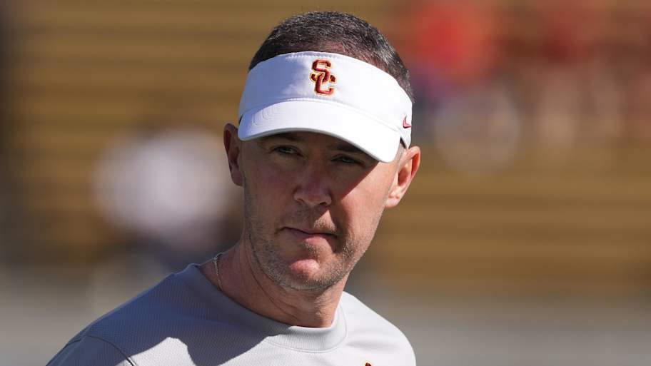 USC Trojans' Eric Henderson Playing Crucial Role in Recruiting Five ...