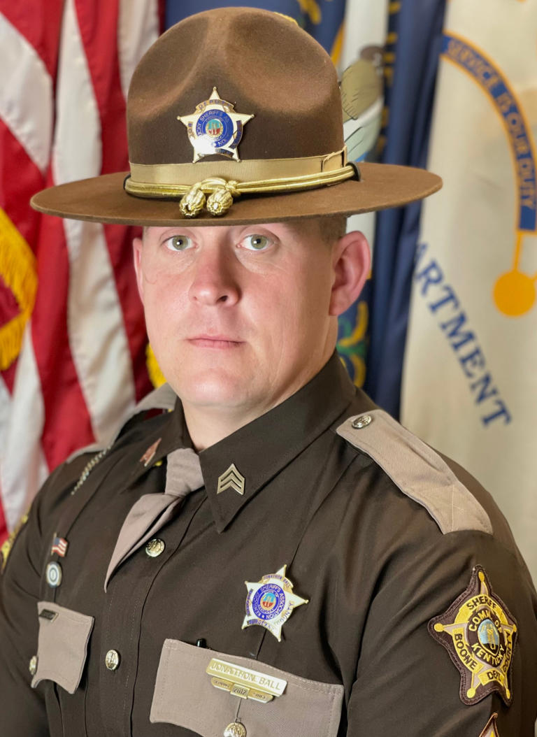 Northern Kentucky officers to receive heroism award for rescuing woman ...