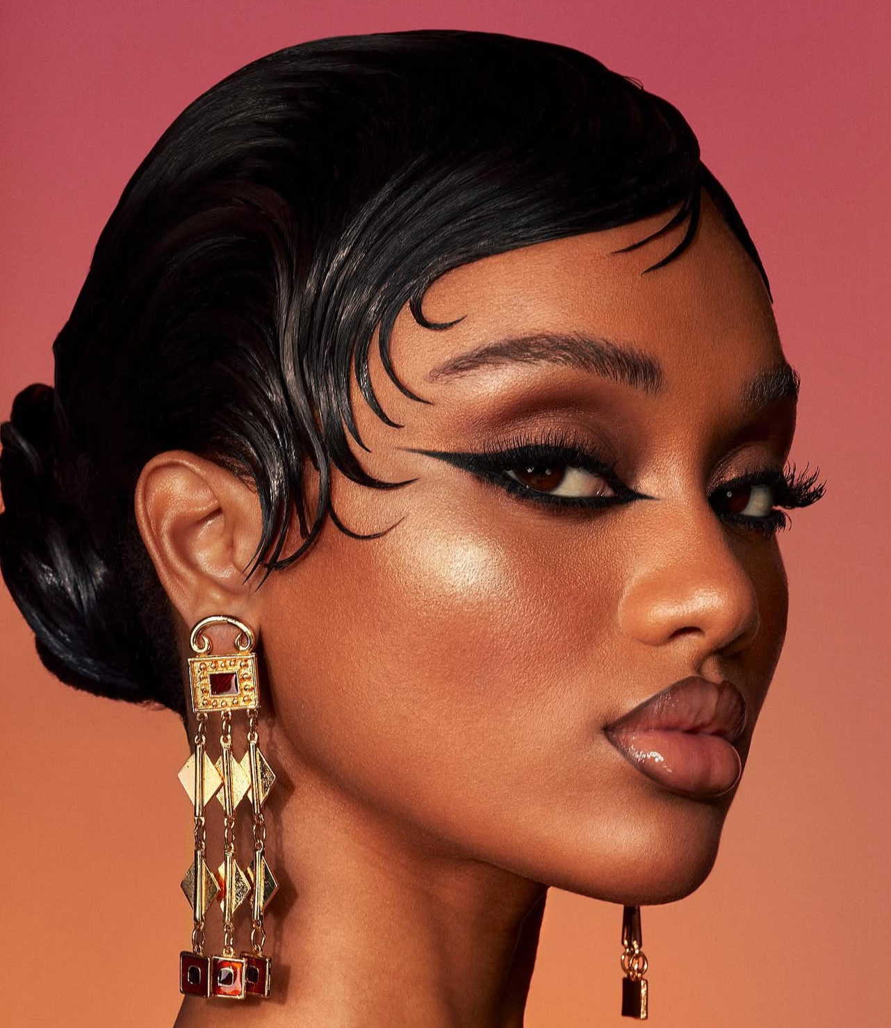 Why Cinnamon Blush Is The Must-Try Makeup Move This Fall