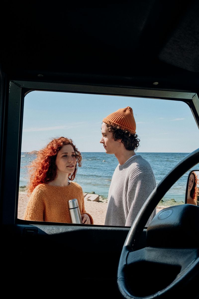 8 Behaviors Women Think Are Flirty-But Men See as Desperate