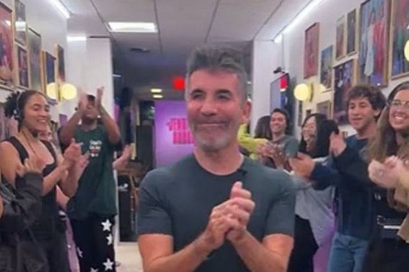 Simon Cowell breaks silence after 'awkward' clapping video baffles fans ...
