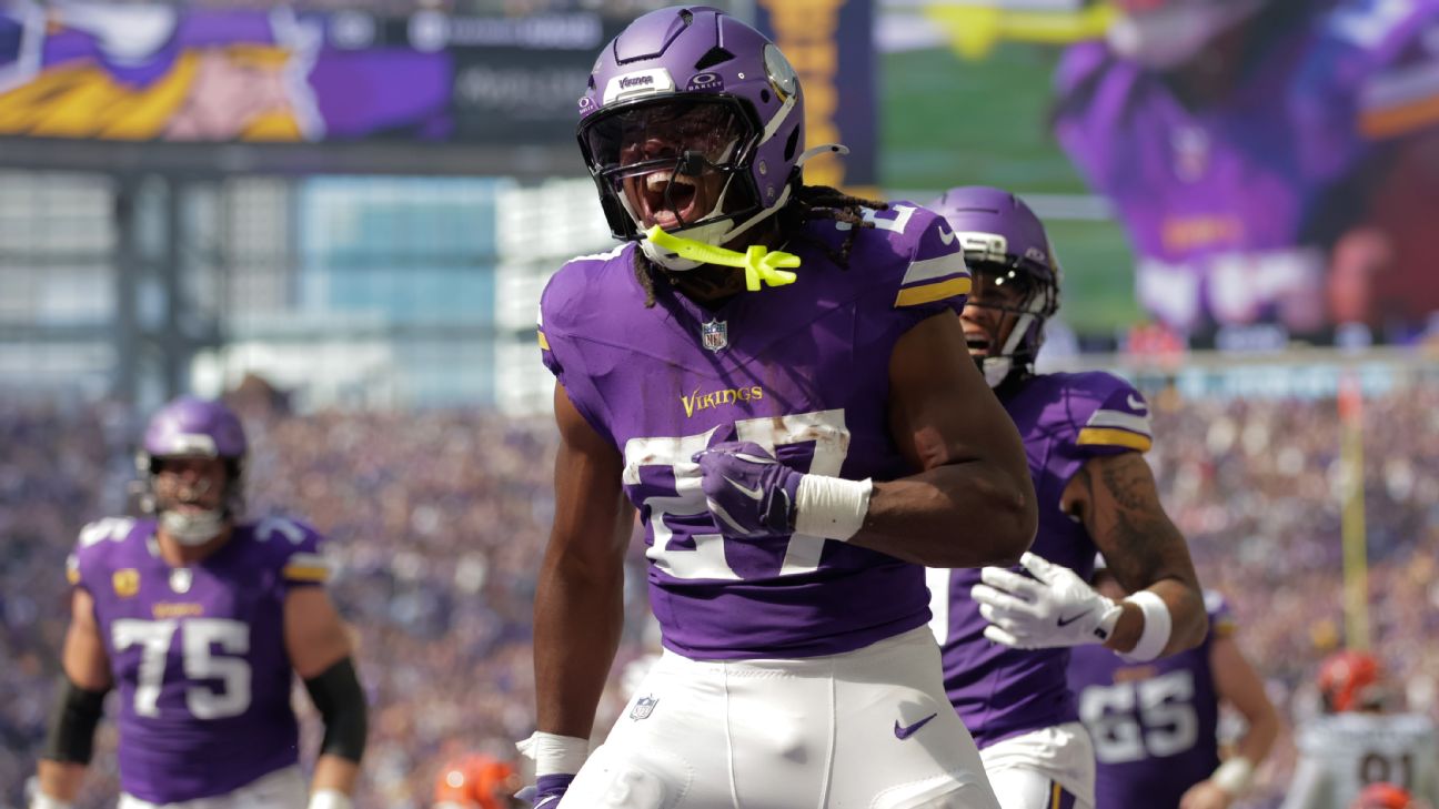 Fantasy football flex and superflex rankings for Week 14