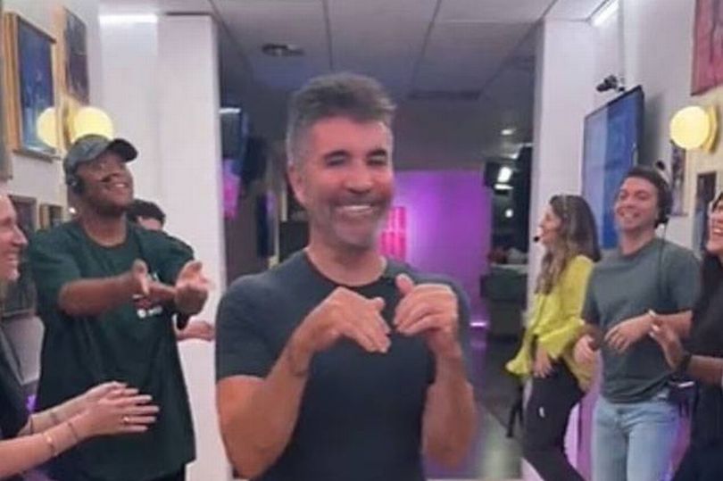 Simon Cowell breaks silence after 'awkward' clapping video baffles fans ...