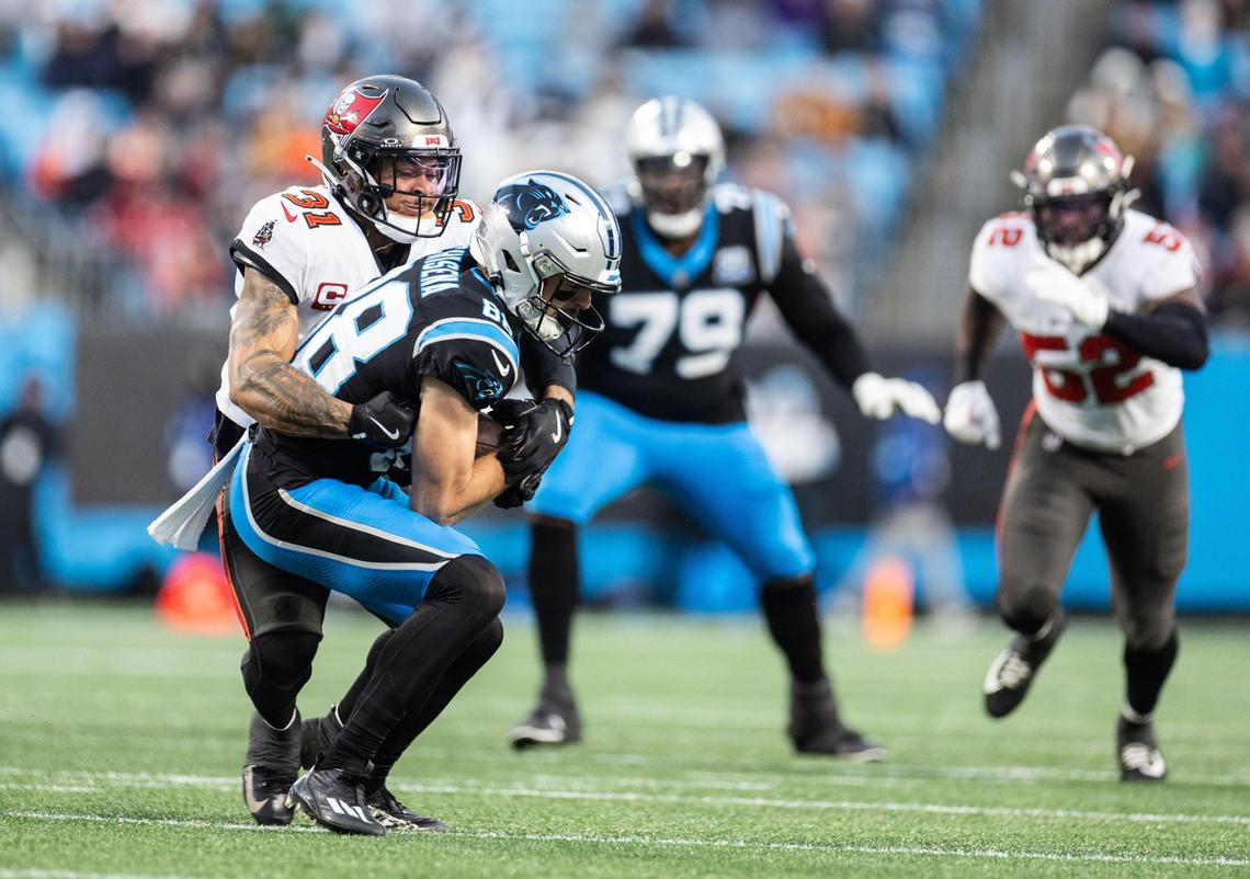 Panthers bring back speedy wide receiver, adding to crowded depth chart