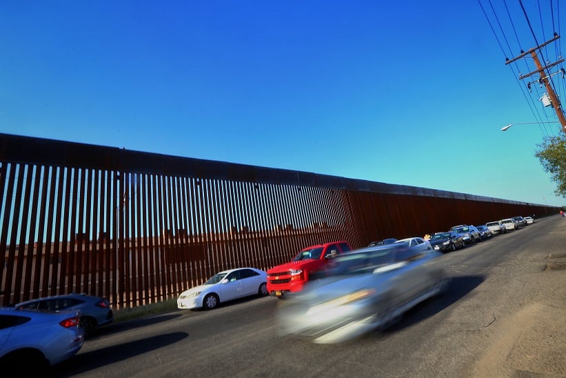 Hasta 90 minutos de espera para cruzar a Estados Unidos desde Mexicali