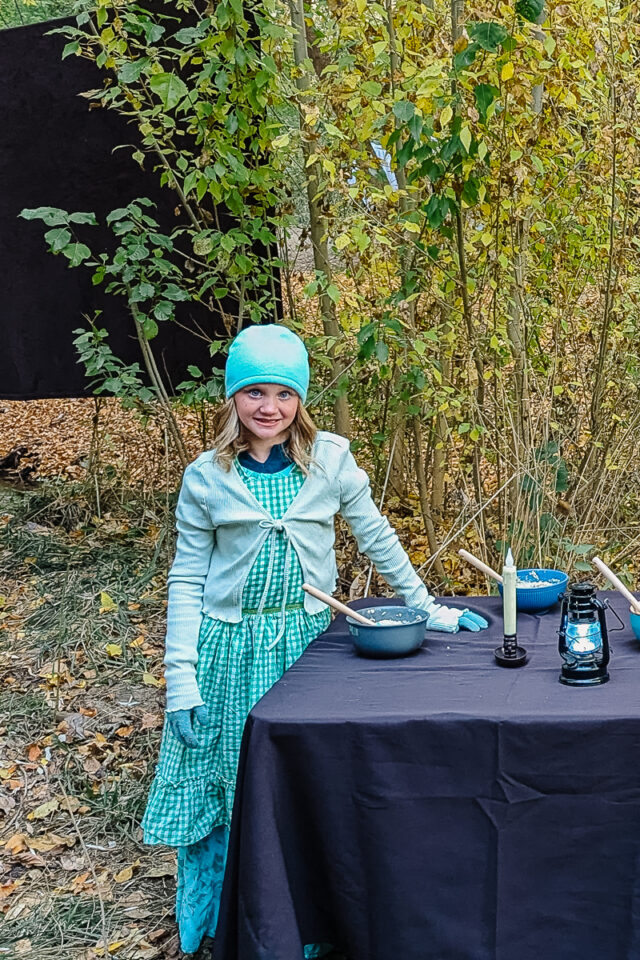 DIY Goldilocks and the Three Bears Costume