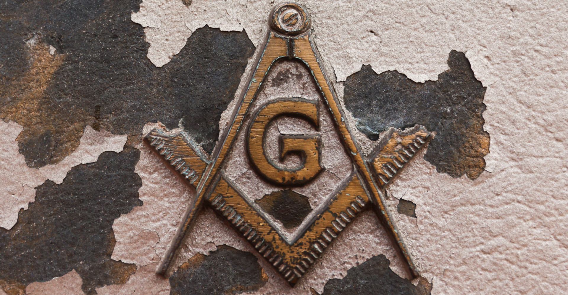 Cracking the mysterious codes of Freemasonry