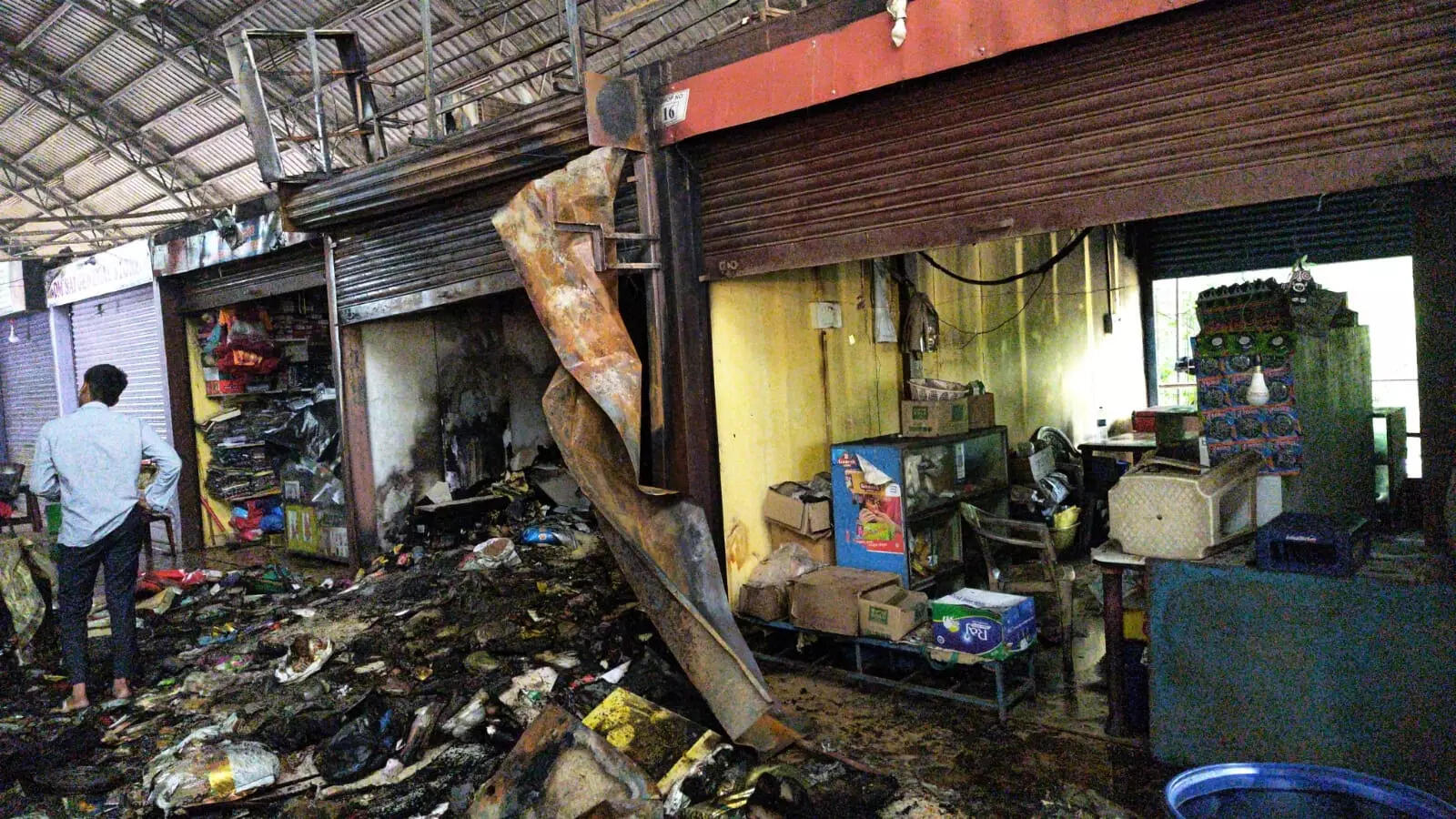 Sanquelim mkt fire: Three shops gutted, losses pegged at Rs 65L