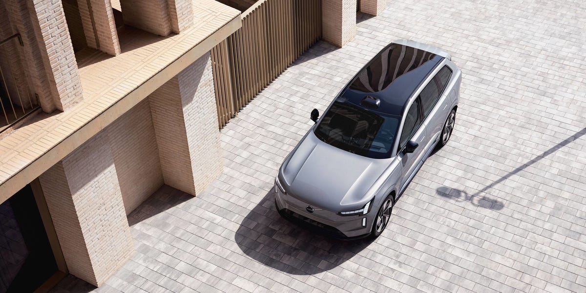 The 2026 Volvo EX90 Adopts an 800-Volt System for Faster EV Charging ...