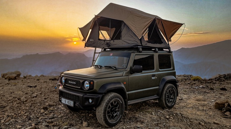 5 Things You Need To Consider When Buying A Car Rooftop Tent For Camping