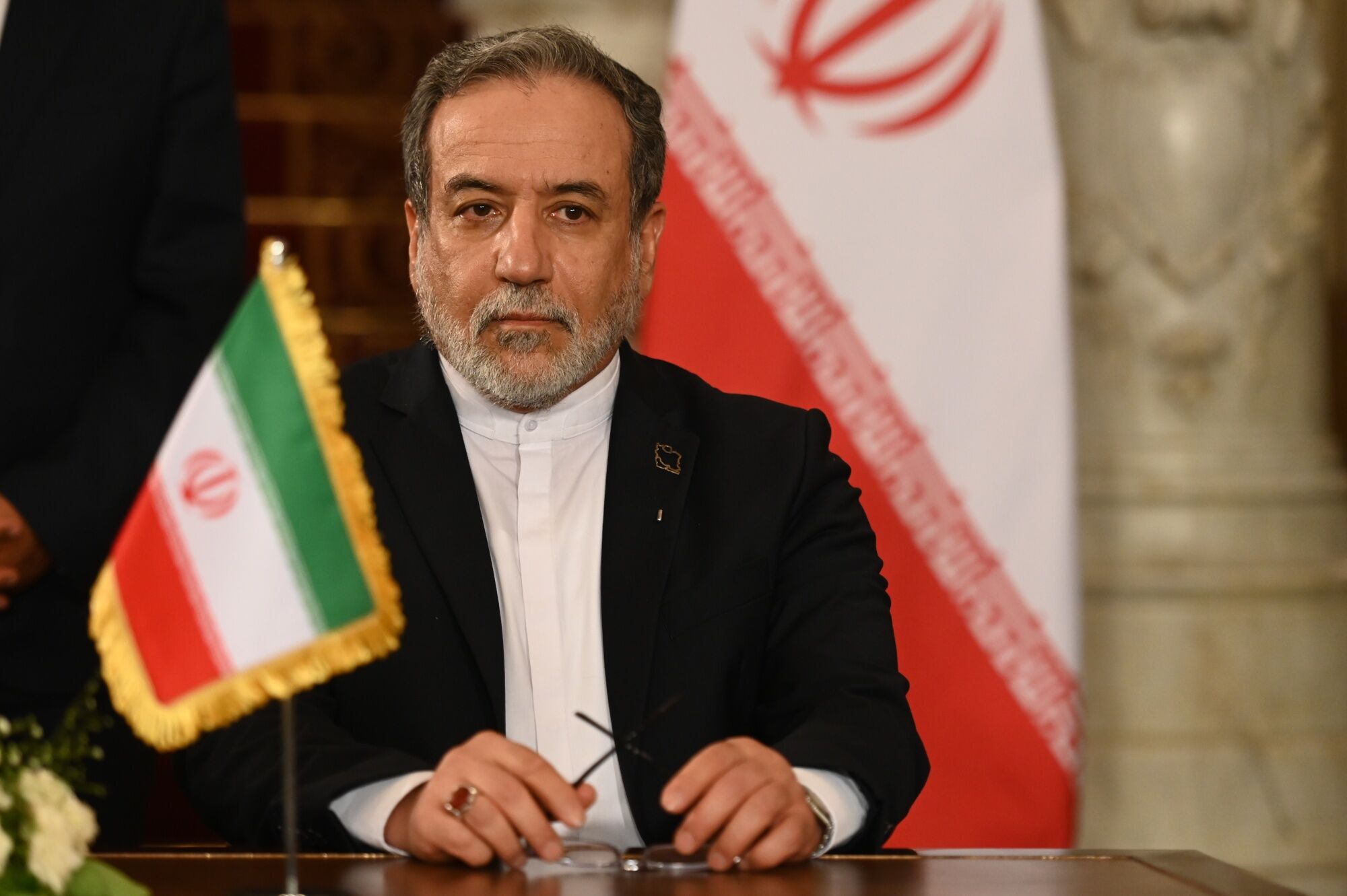 Iran, European Powers Meet in Bid to Avoid Nuclear Crisis