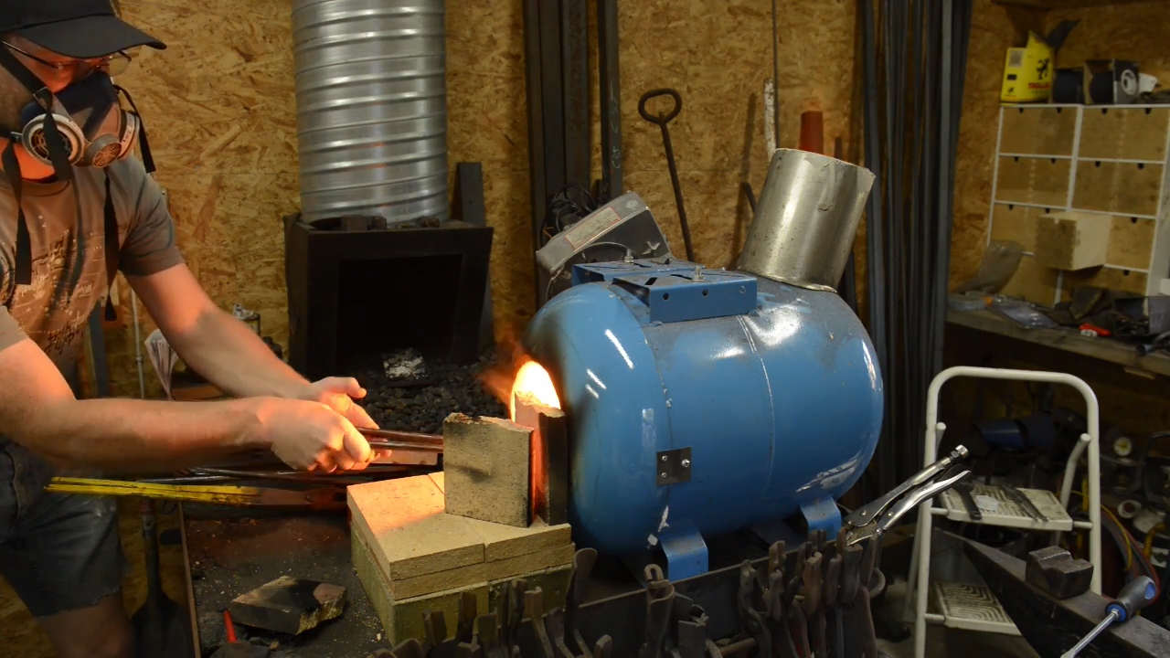 How I built an oil fired forge for blacksmithing