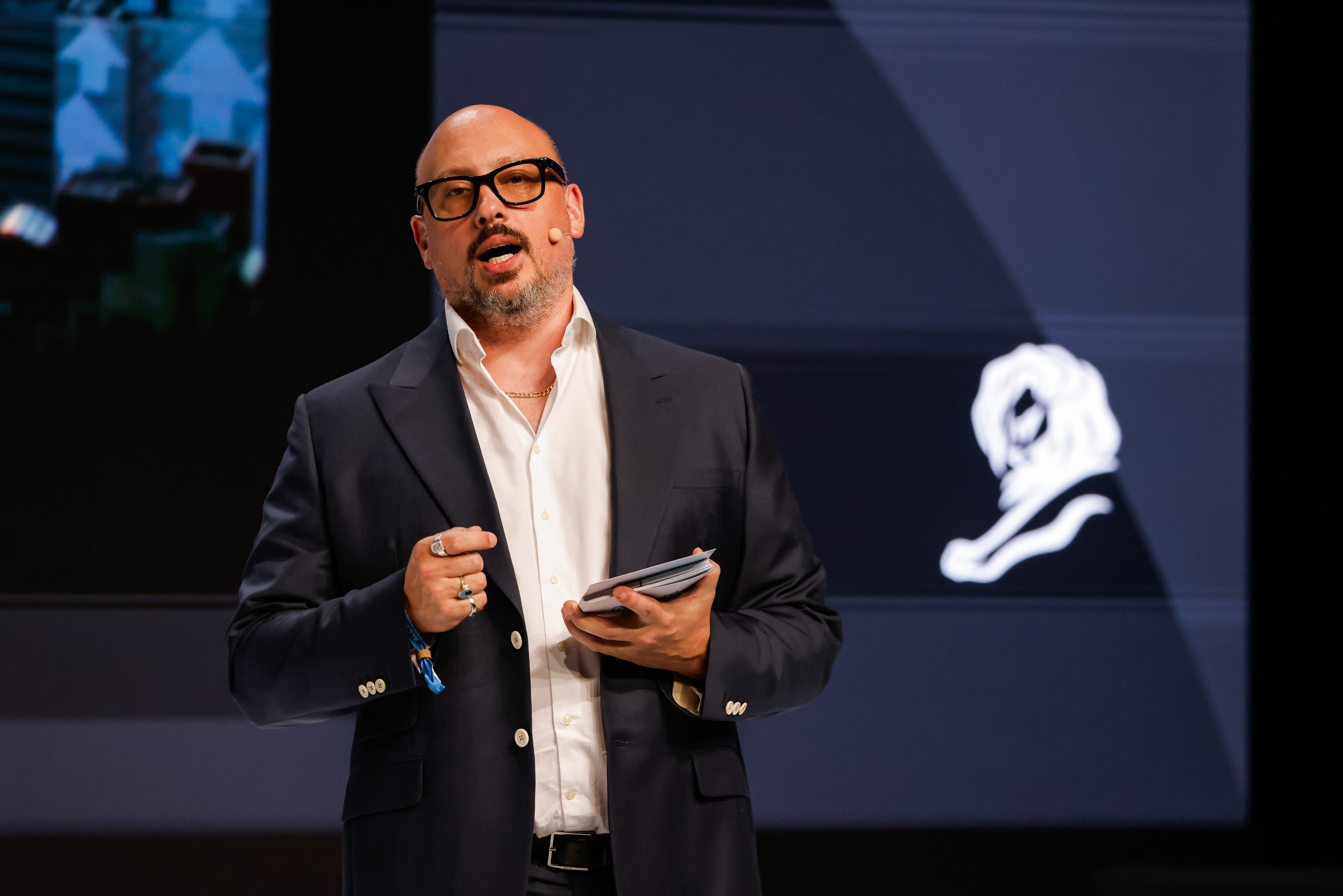 Meta CMO says there are 3 things that will determine whether AI causes ...