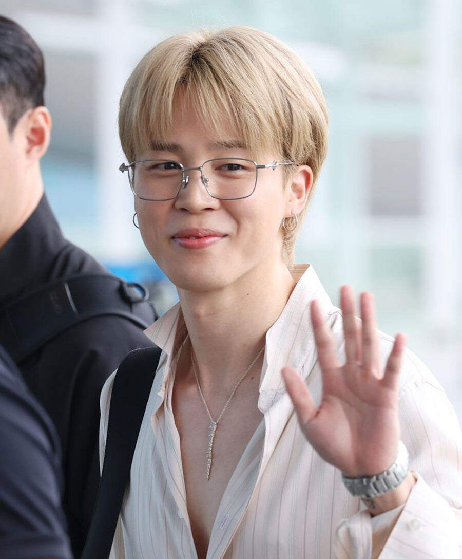 Photos: Jimin Debuts a New Look After Military Service As He Leaves for ...