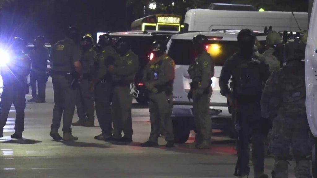 FBI reports "targeted immigration enforcement operation" in South Shore ...