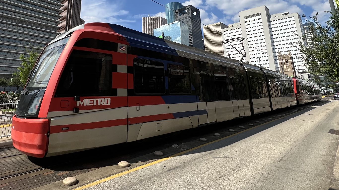 Houston Metro faces pushback after trains lose signal priority