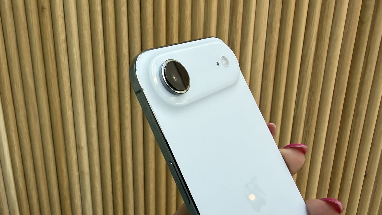 Siri 2.0 could finally hit iPhone early 2026, but other updates could ...