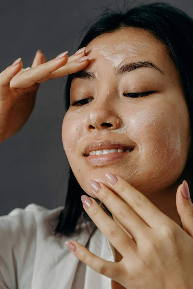 Naturally Glass Skin in 5 Steps: Quick Routine for Busy Women