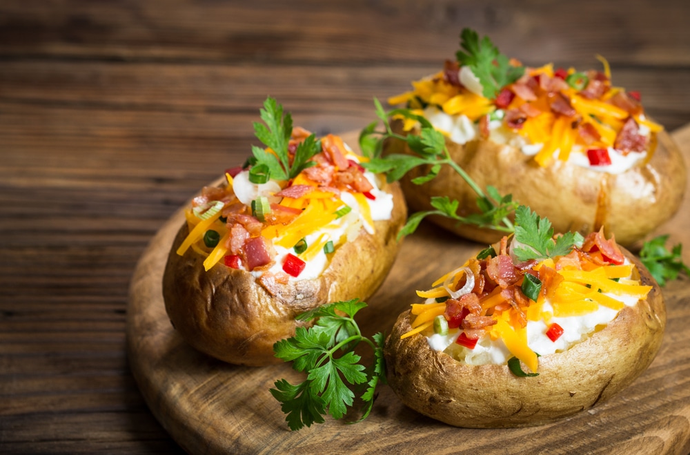 Microwave Magic: 10 Cheap Eats That You Can Cook in a Dorm Kitchen