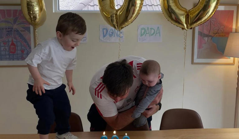 Niall Scannell's family help him celebrate huge rugby milestone