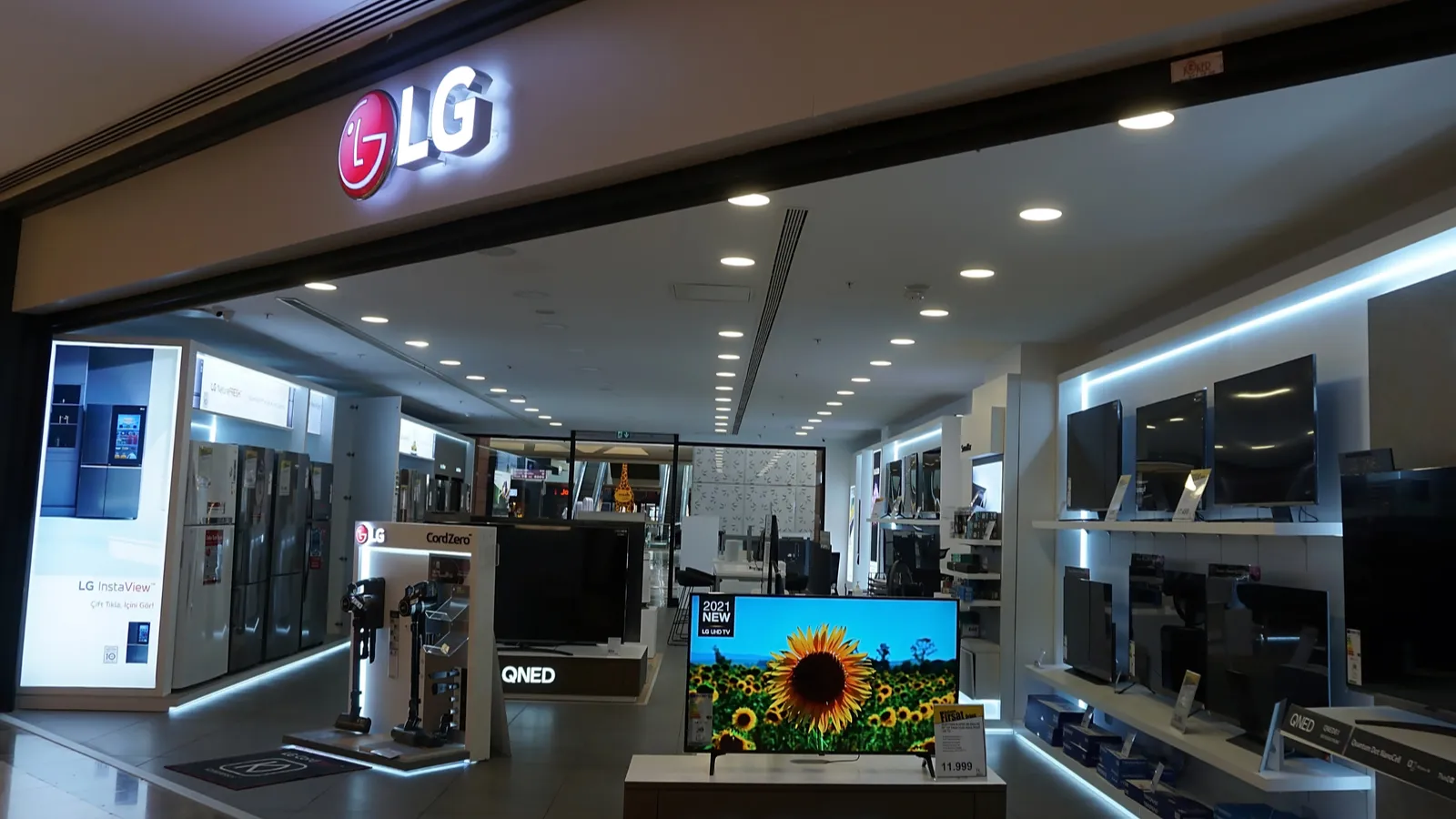 LG’s transparent OLED TV redefines how art meets display technology