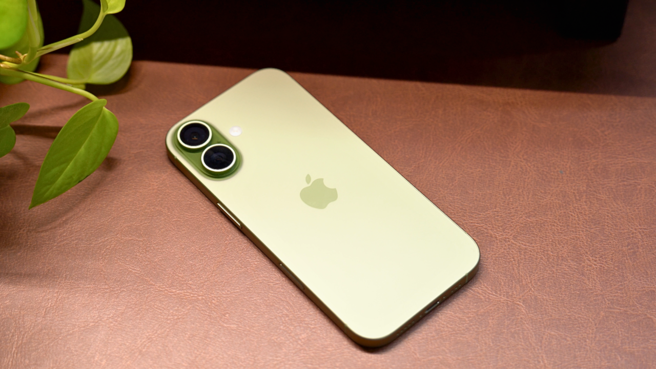 Apple iPhone 17 Review: Pro Experience At Regular Price