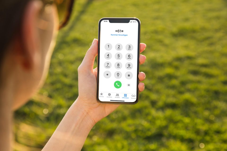 GSM-Codes: Diese einfachen Zahlencodes schalten geheime Smartphone ...
