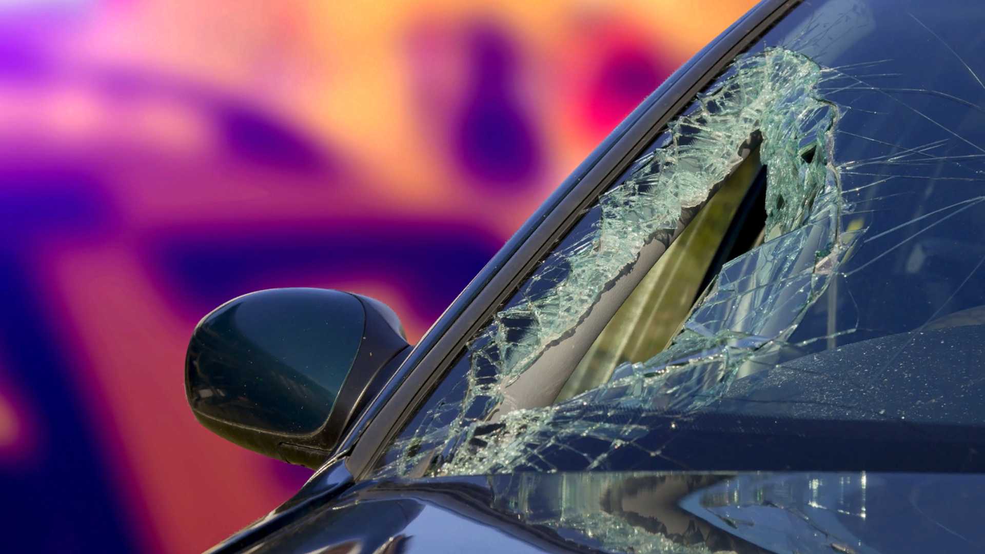 Driver injured after crashing into tree in Windham