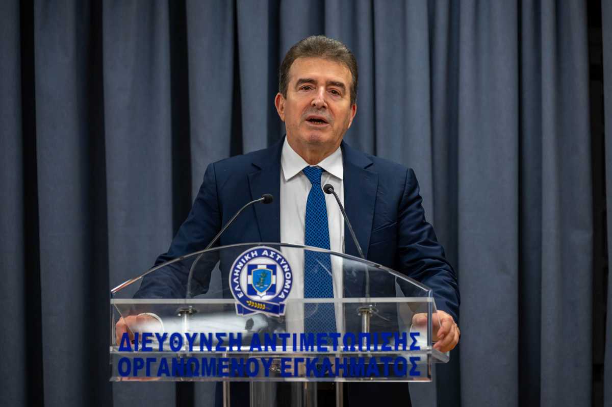 Χρυσοχοΐδης – Φλωρίδης πετάνε το μπαλάκι των ευθυνών ο ένας στον άλλον ...