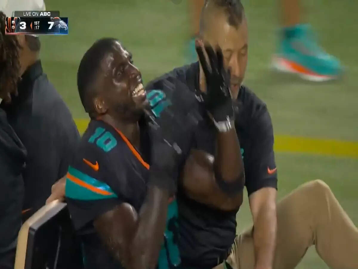 Tyreek Hill injury's viral video: Dolphins star's bizarre reaction ...