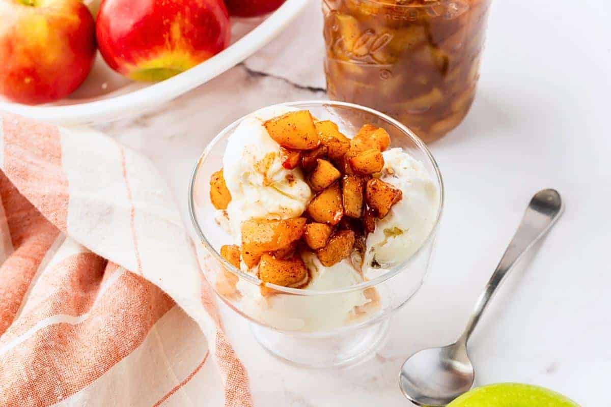 Apple Recipes That Make Your Kitchen Smell Like Autumn