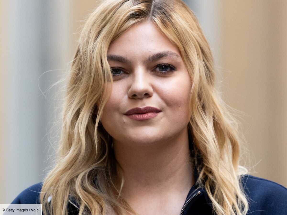 Louane : elle nous montre comment rendre les mocassins plus cool au ...