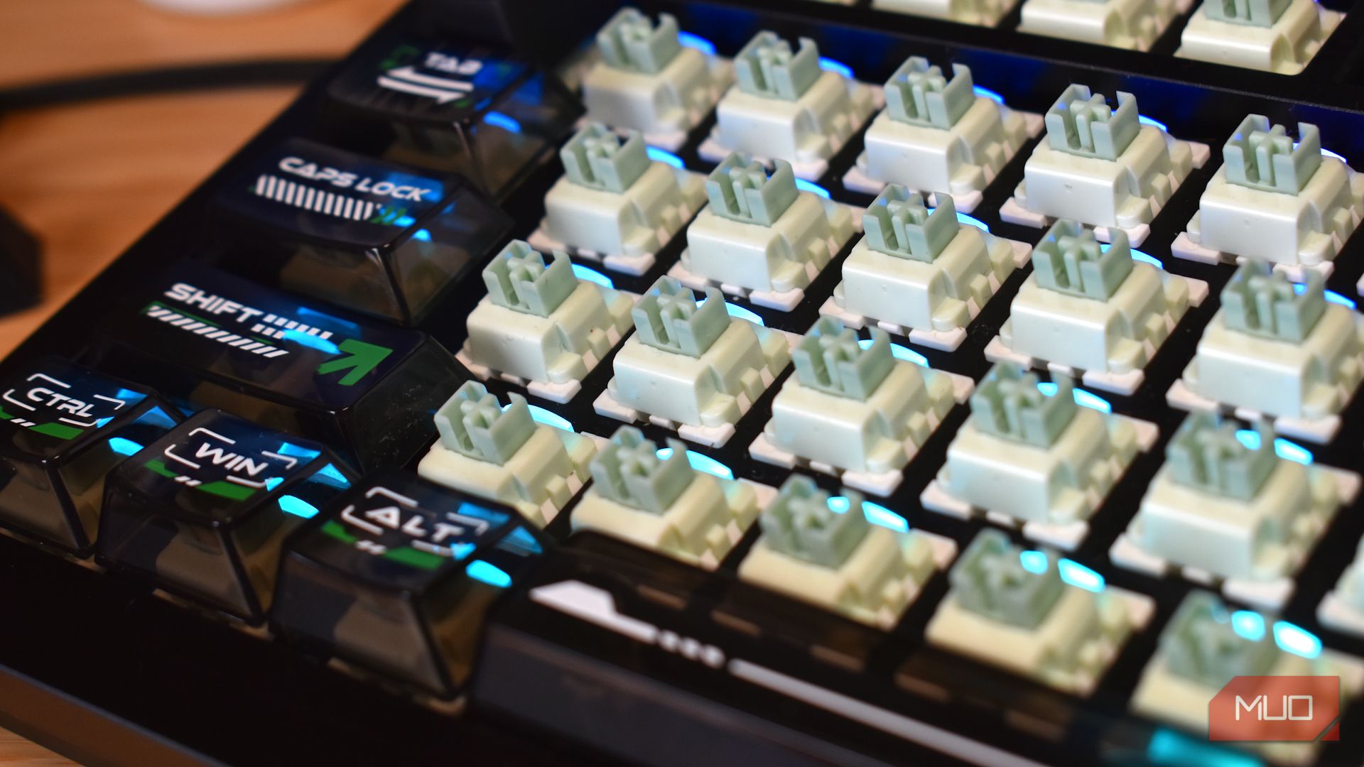 I finally deep cleaned my keyboard and it was totally worth it