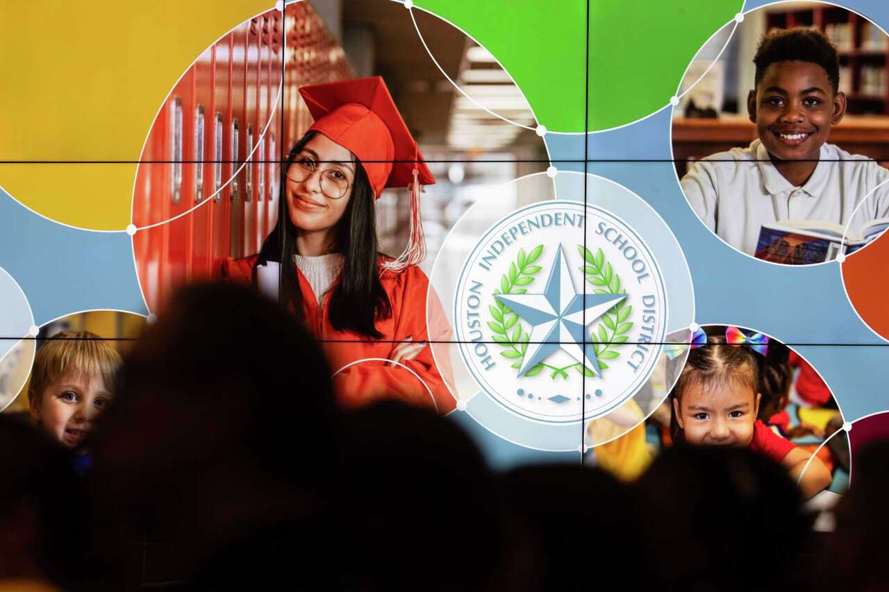 HISD makes another change to teacher evaluation form amid pay-for ...