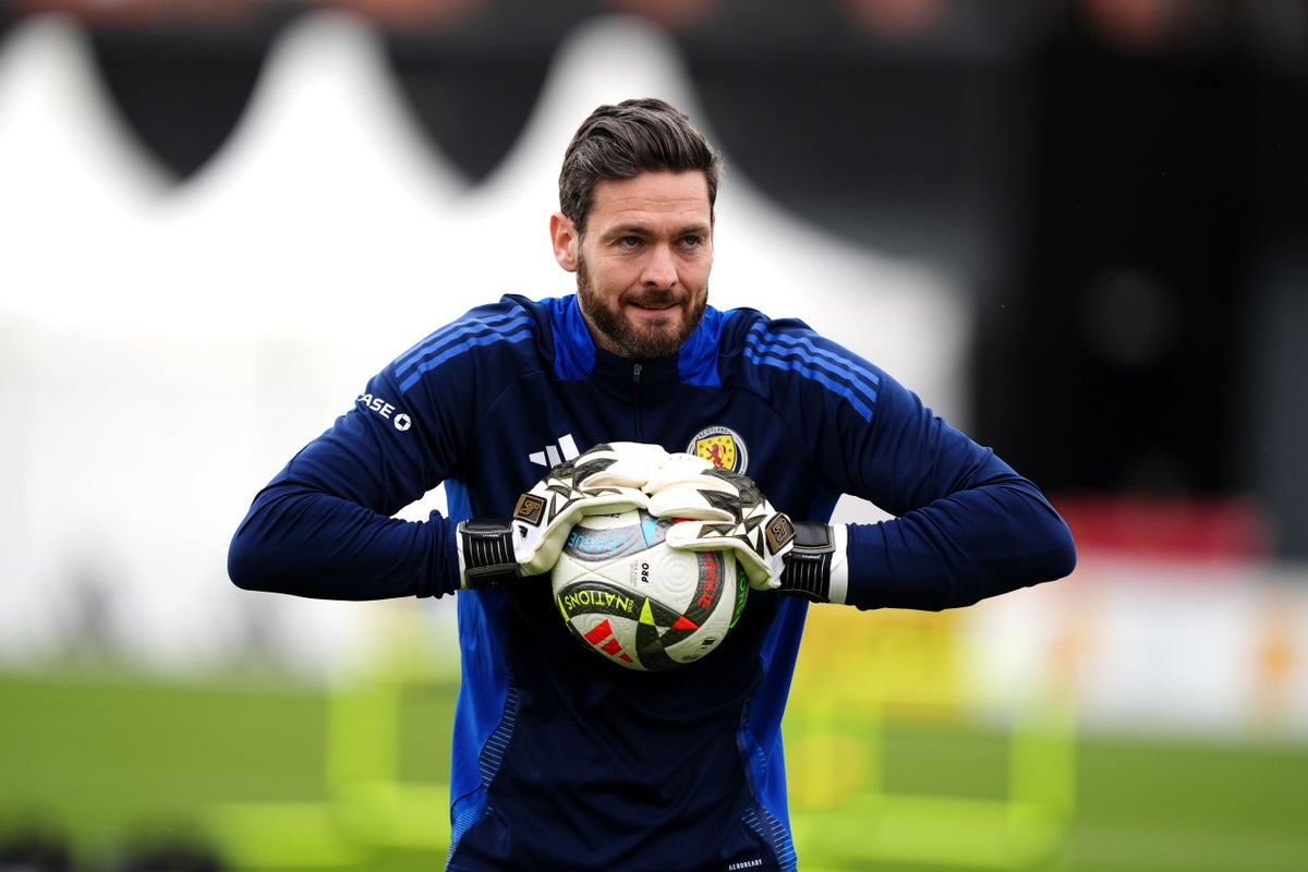 Craig Gordon back in Scotland squad despite not playing for Hearts this ...