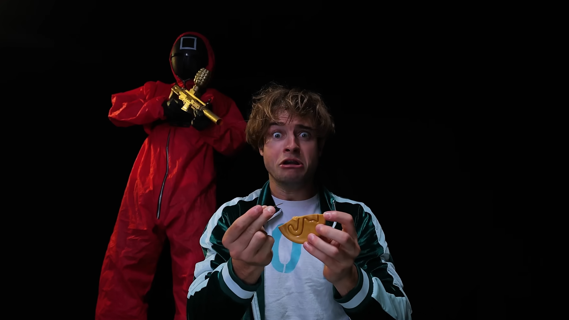 $1 vs $10,000 Squid Game!