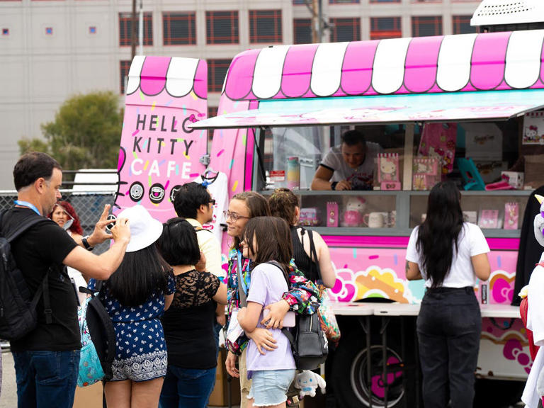 Hello Kitty Cafe Truck Coming To Ross Park Mall