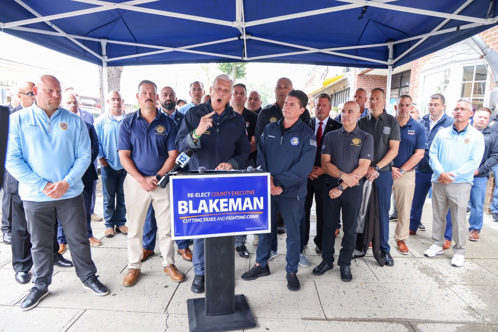 Nassau’s police and detective unions pull support from GOP’s Donnelly ...
