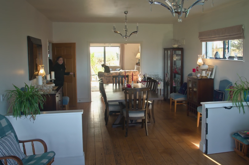 Inside Sandy Kelly's picturesque Sligo coastal home she shares with ...