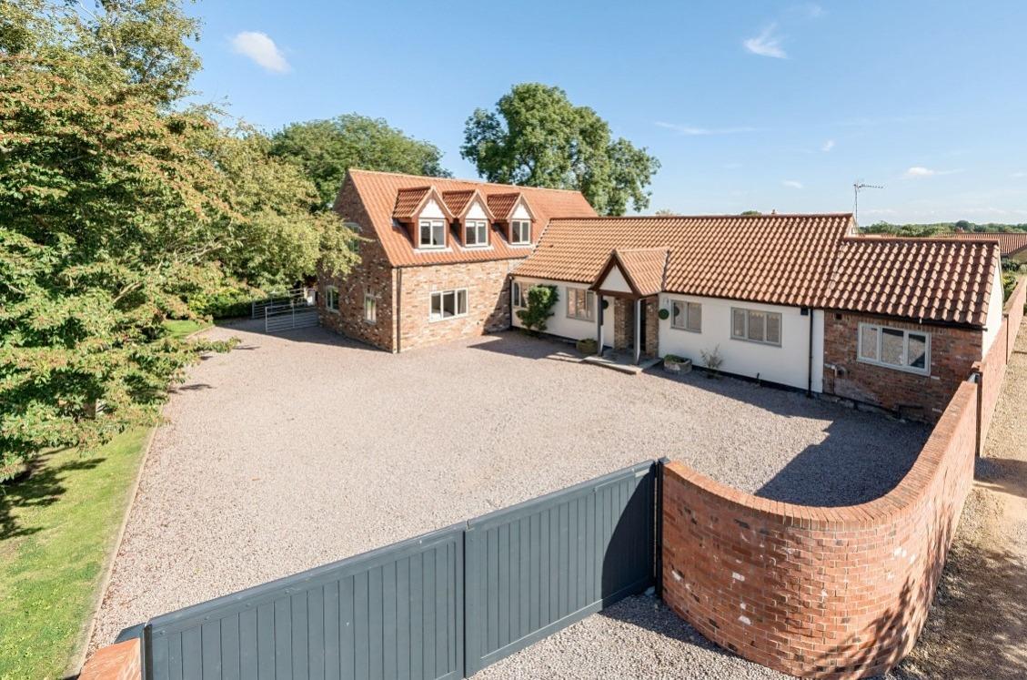 STAR PROPERTY: Spacious five-bed family home, with 26ft lounge, bedroom ...