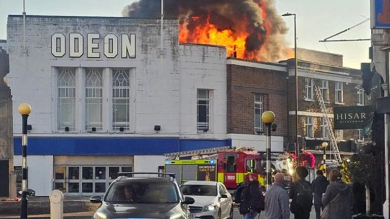 Massive fire engulfs Odeon cinema in Beckenham